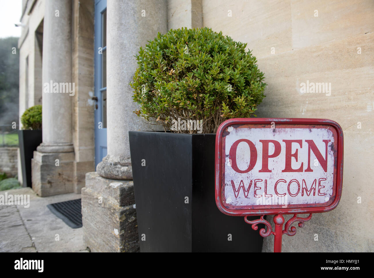 Welcome hotel box hi-res stock photography and images - Alamy