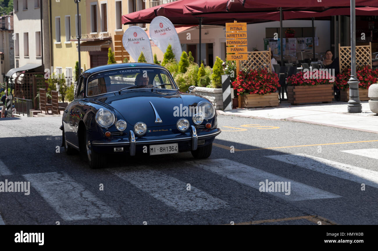 Drive speedster hi-res stock photography and images - Alamy