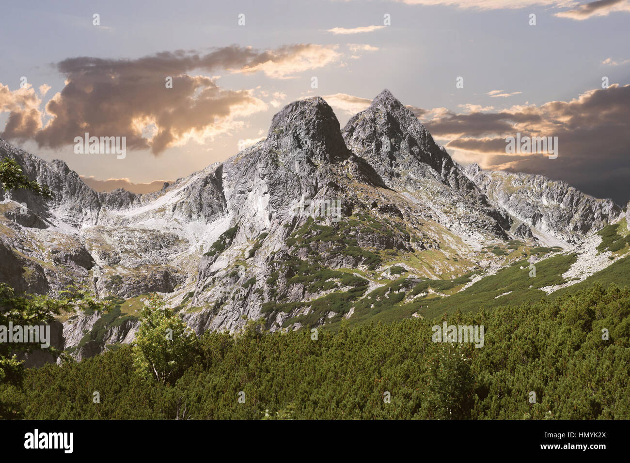 Beautiful mountain range mountains hi-res stock photography and images ...
