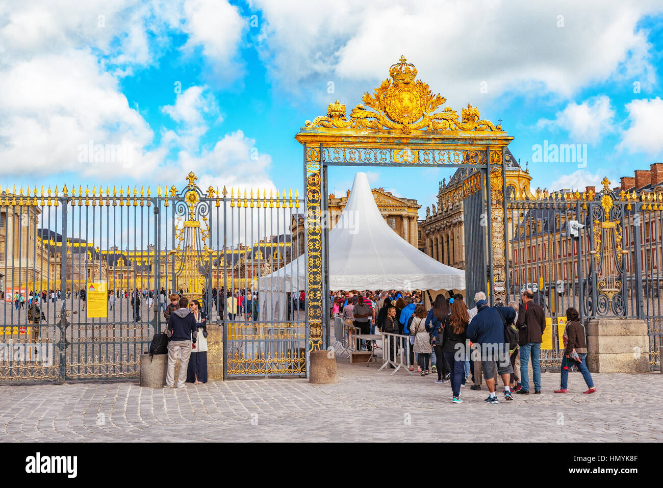 Grand entrance palace of versailles hi-res stock photography and images ...