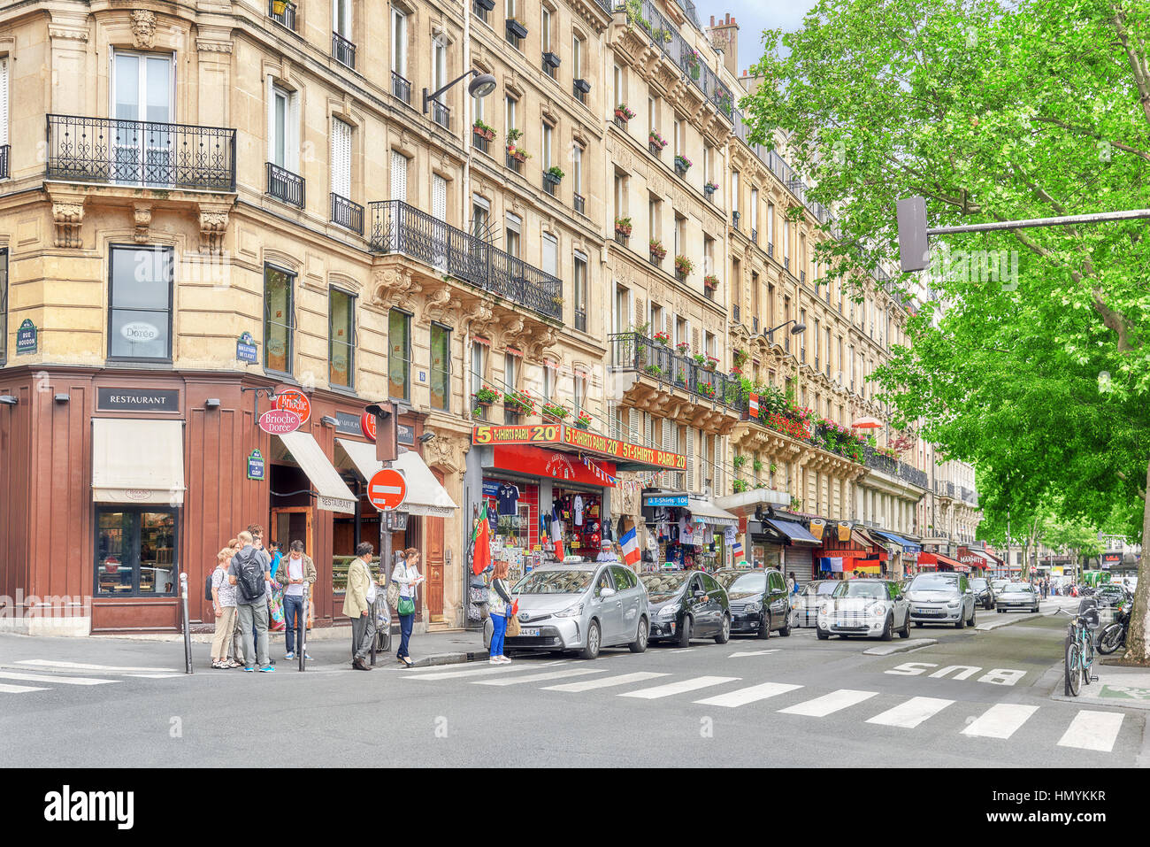 Bohemian montmartre district hi-res stock photography and images - Alamy