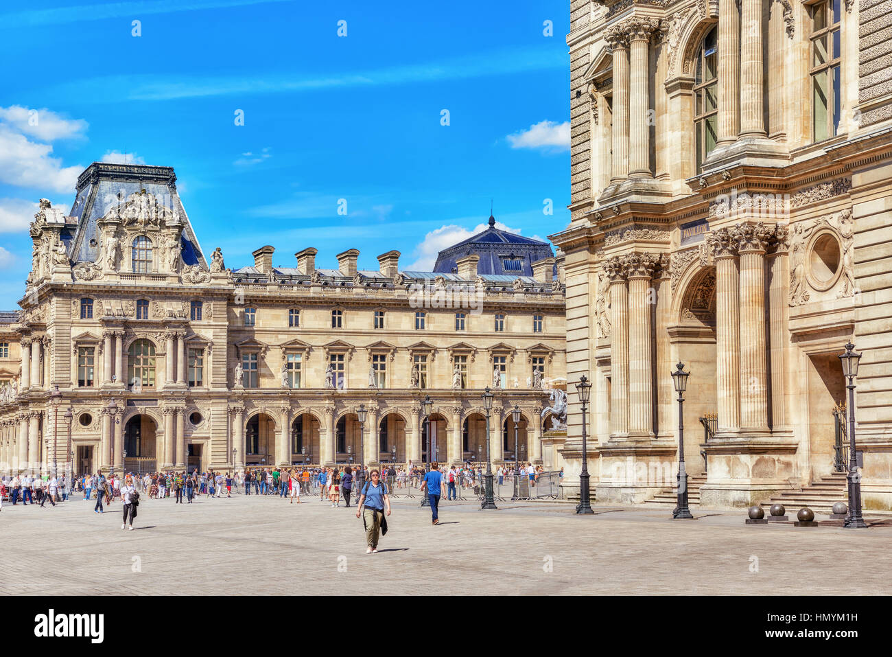 Louvre exterior queue hi-res stock photography and images - Alamy