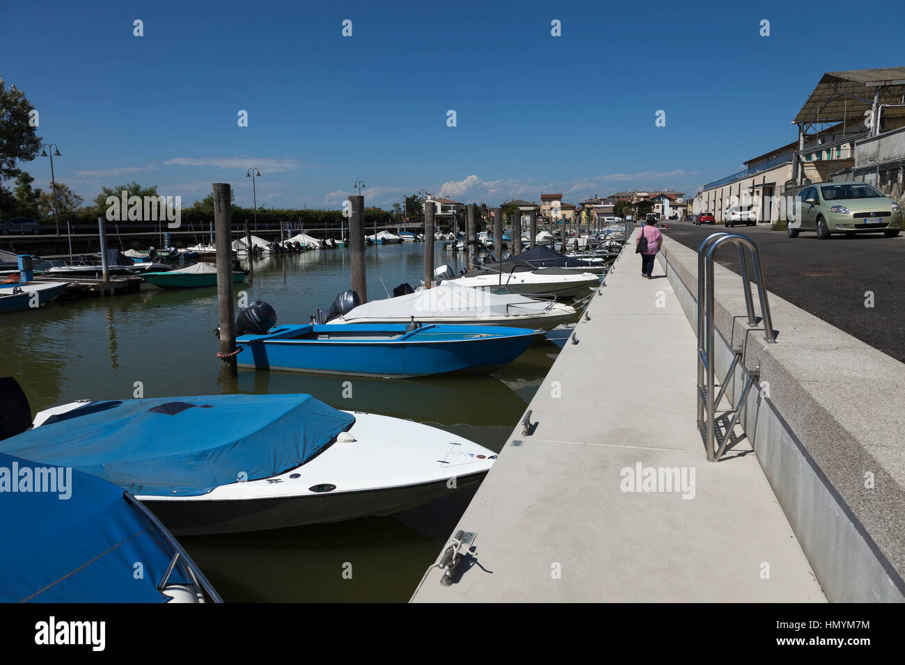 Loading wharf hi-res stock photography and images - Alamy
