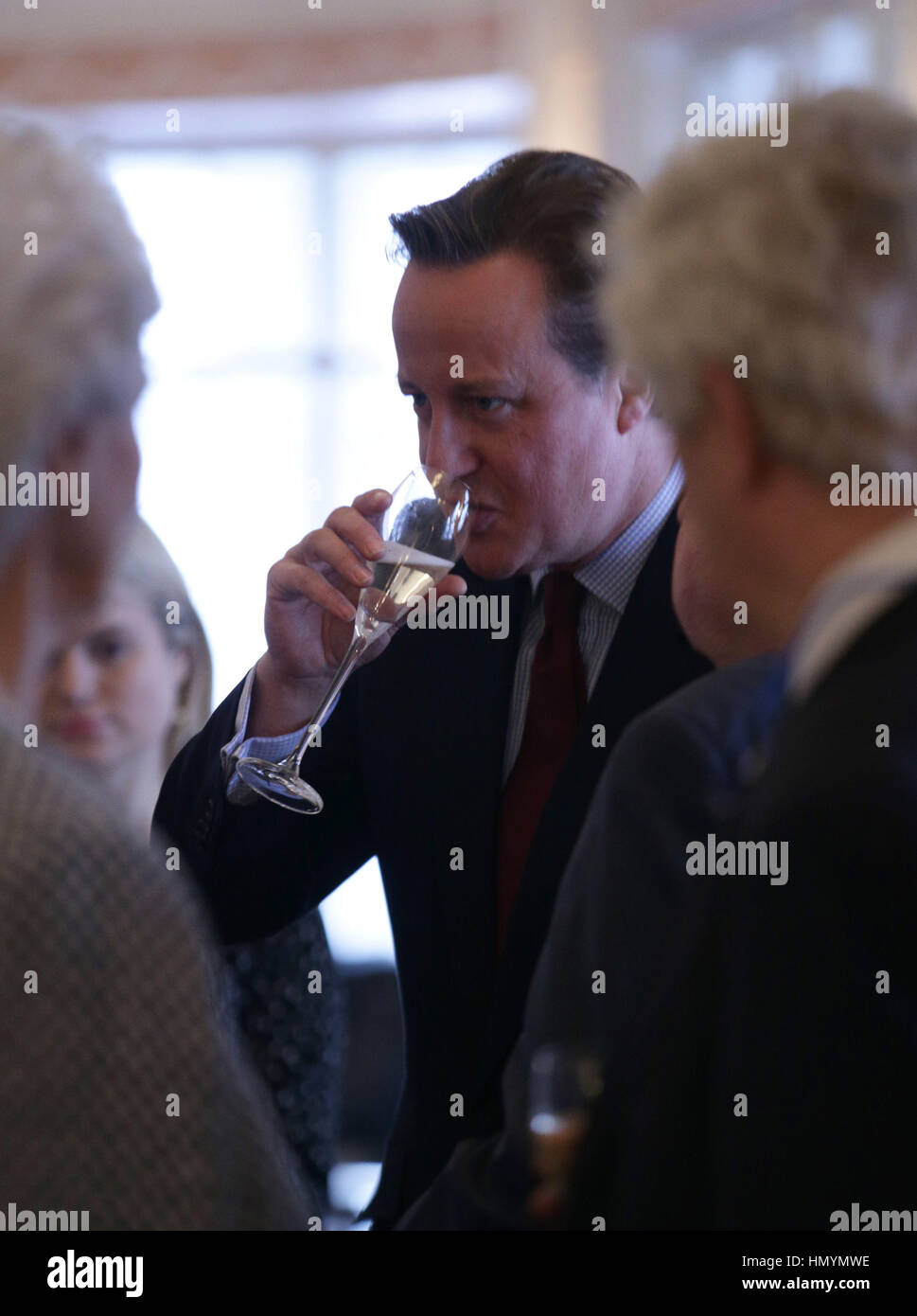 Drink drinking showbiz oldie hi-res stock photography and images - Alamy