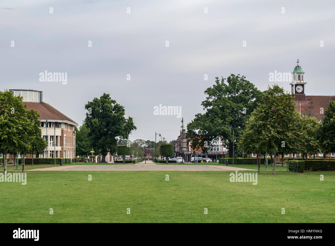 Broadway roundabout hi-res stock photography and images - Alamy