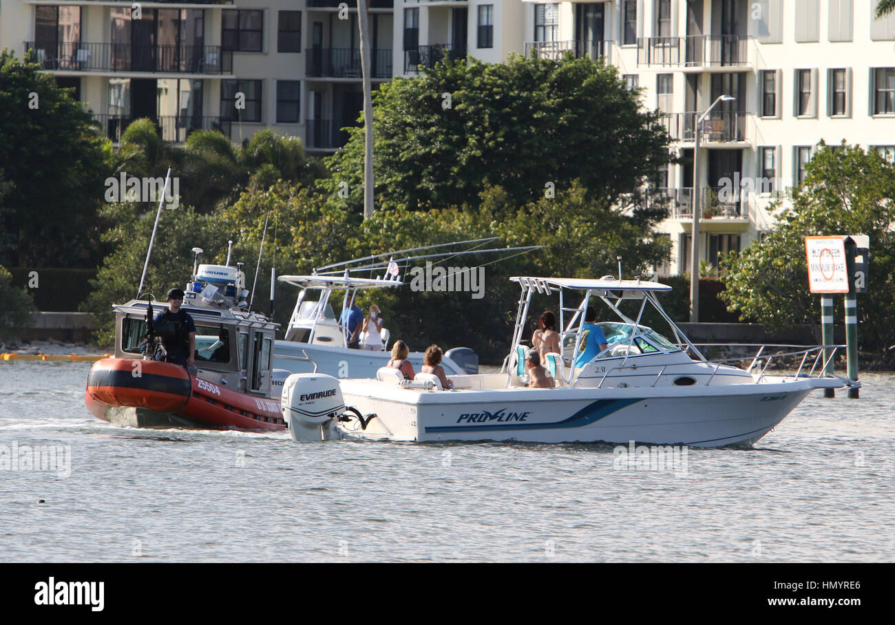 A US Coast Guard 25-Foot Defender Class Boat patrols the intracoastal ...