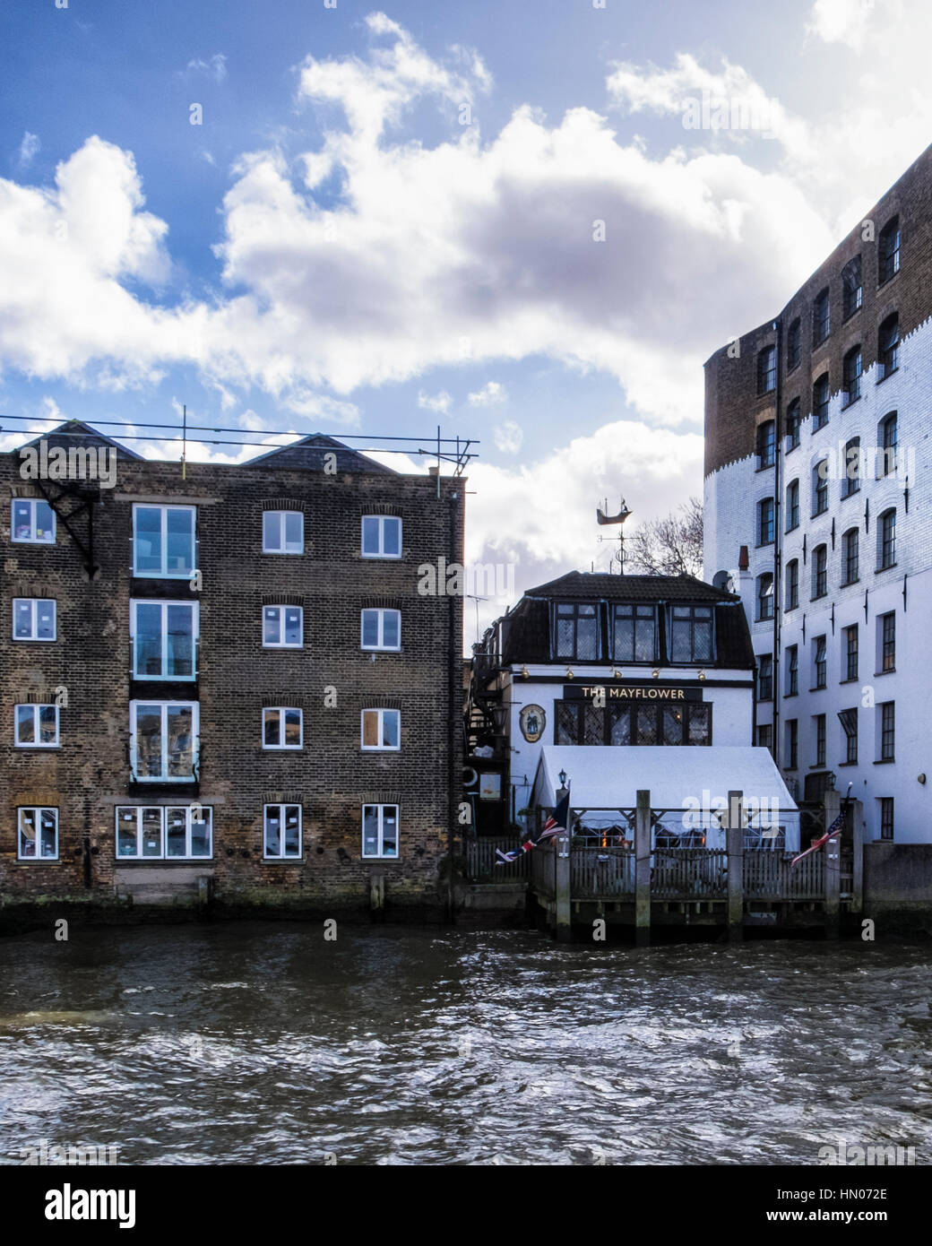 The mayflower pub hi-res stock photography and images - Alamy