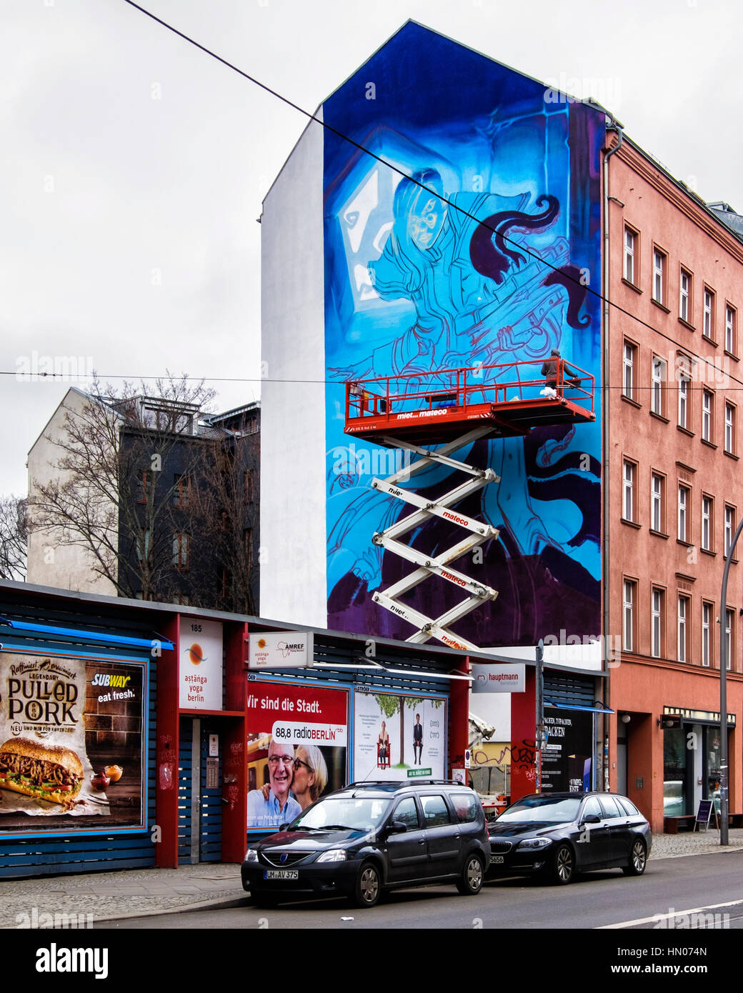 Giant mural hi-res stock photography and images - Alamy