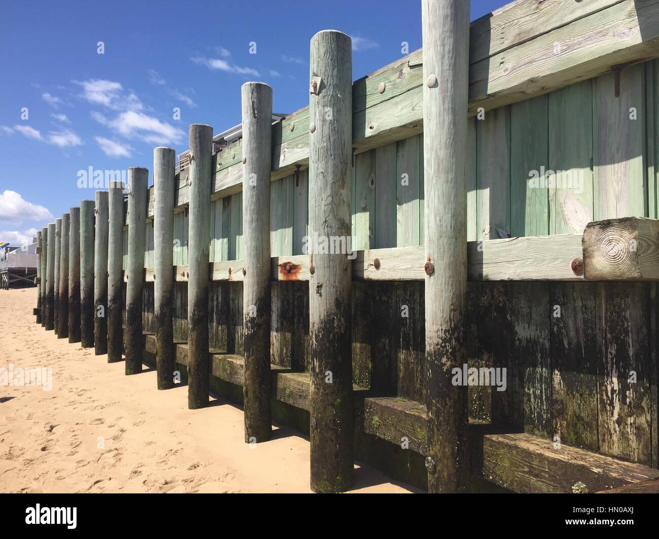 Barricade beach hi-res stock photography and images - Alamy