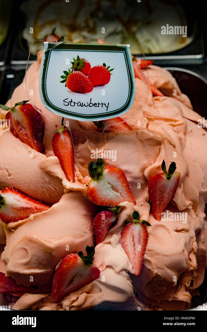 Icecream display hi-res stock photography and images - Alamy