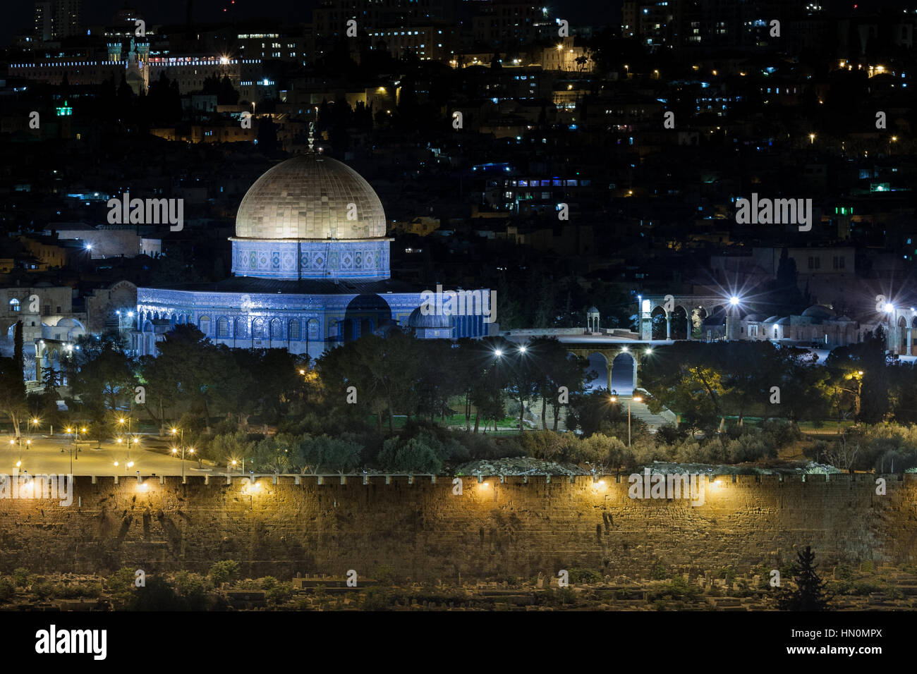City Lights of Old Jerusalem at Night - Wailing Wall - Jerusalem ...