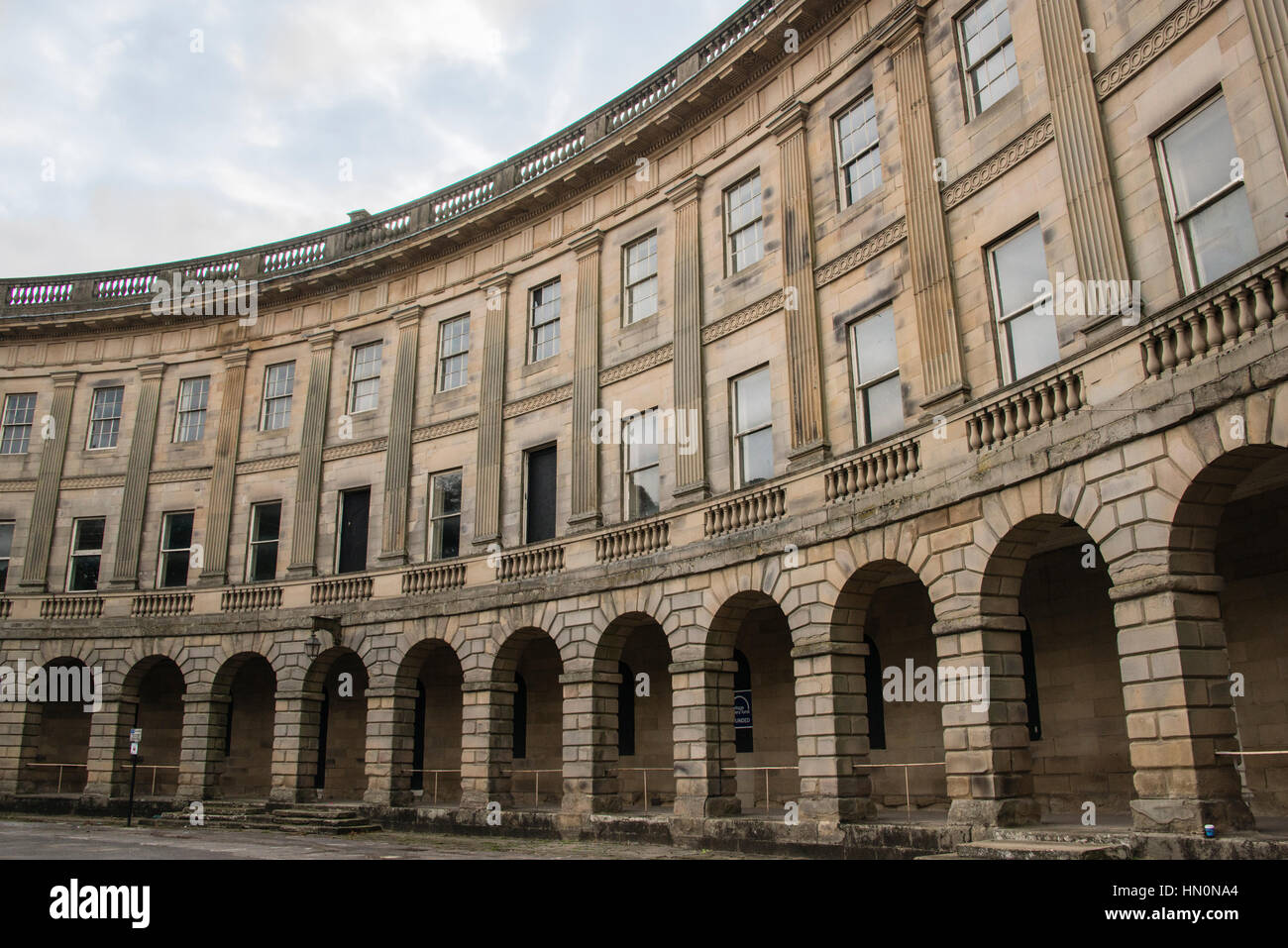 The curve of the Crescent, a Georgian spa building in Buxton, UK Stock ...