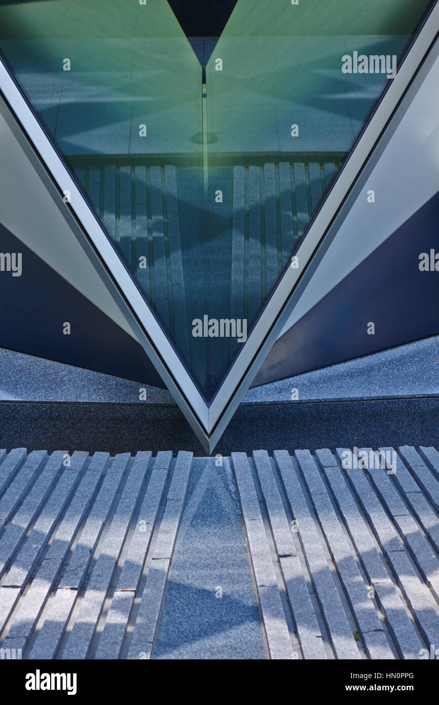 Gherkin building entrance hi-res stock photography and images - Alamy