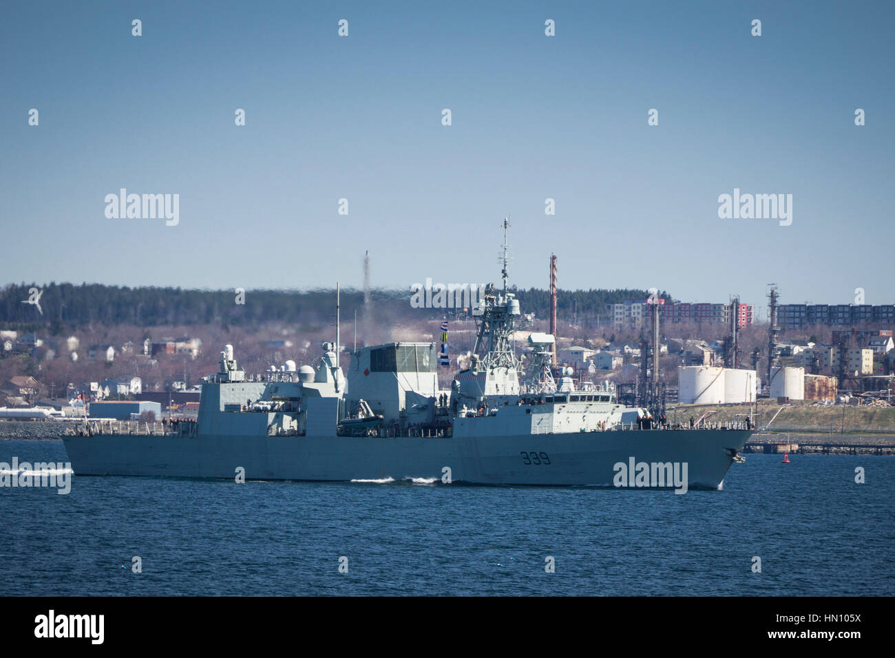 Halifax-class frigate HMCS CHARLOTTETOWN leaving the harbour at Halifax ...