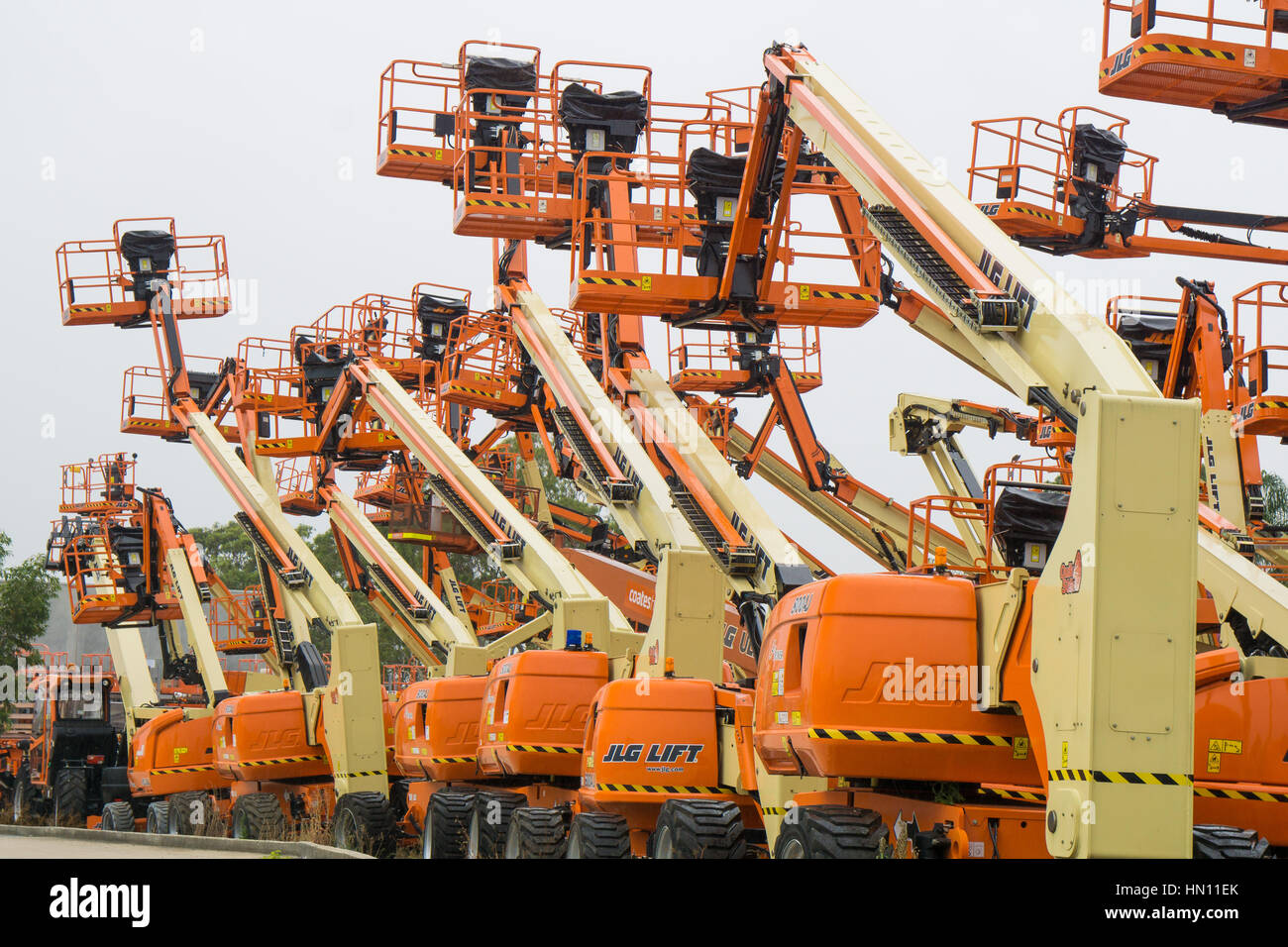 Powered access platform hi-res stock photography and images - Alamy