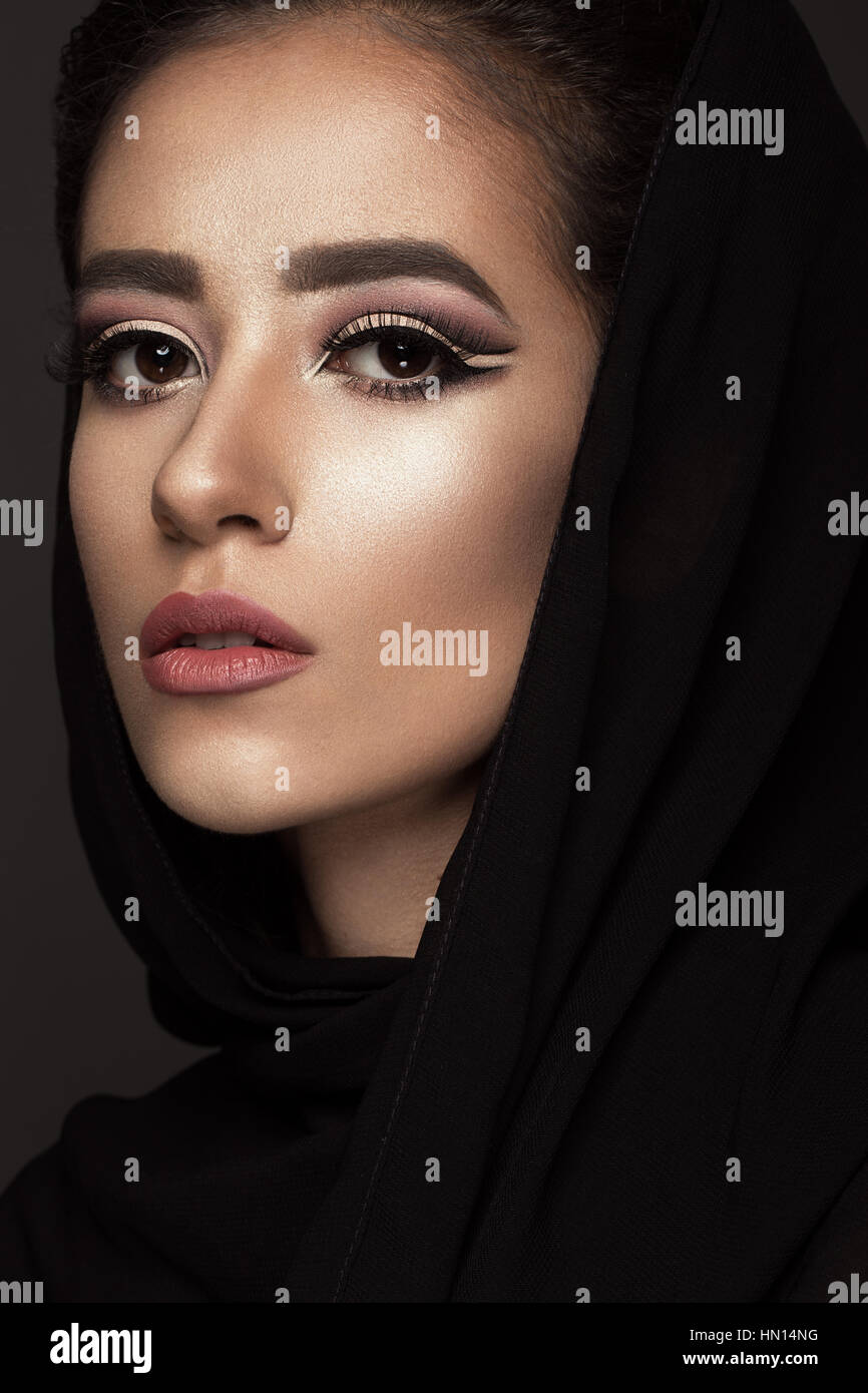 Veil eyebrows hi-res stock photography and images - Alamy