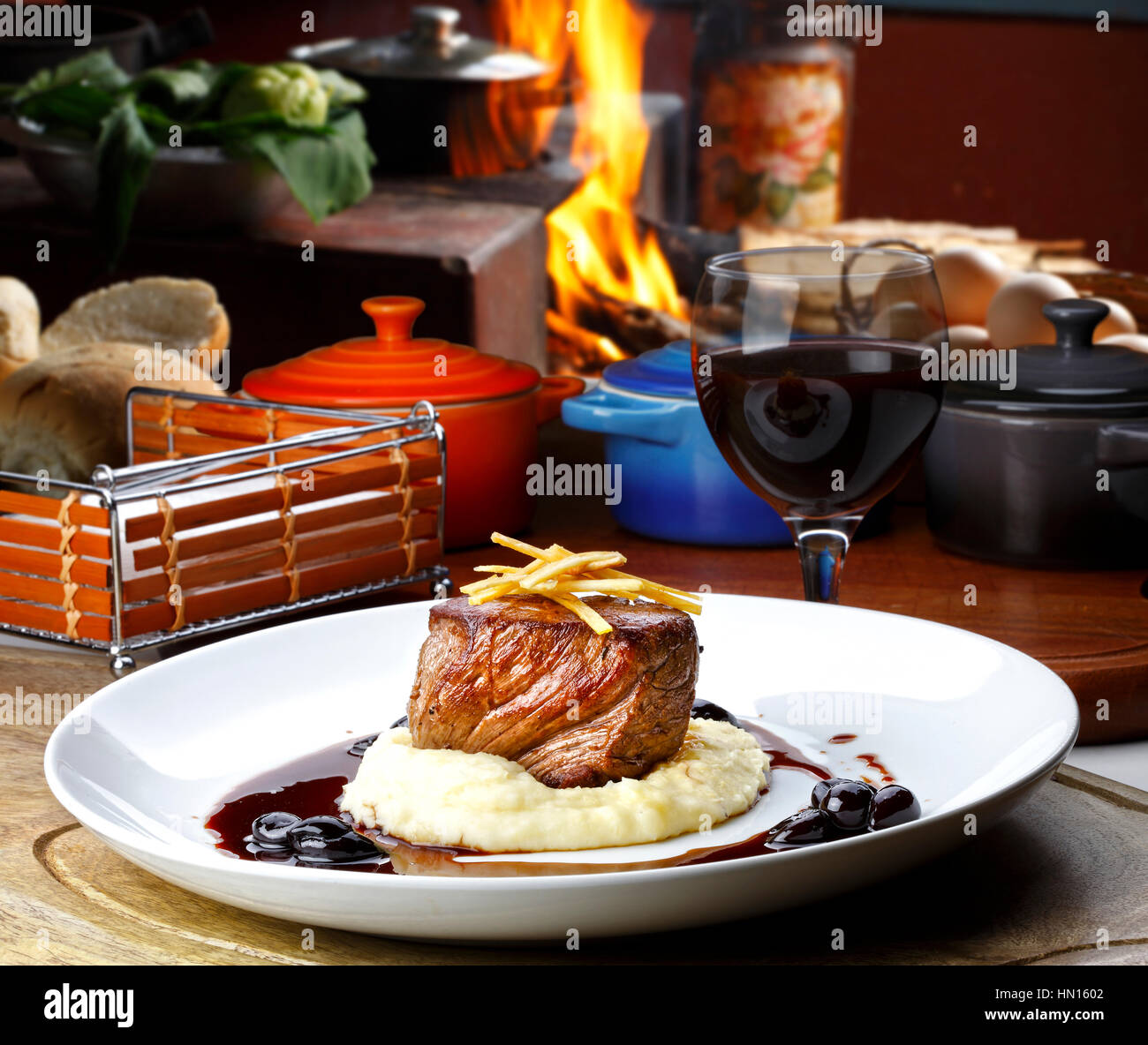 Filet entree white plate hi-res stock photography and images - Alamy