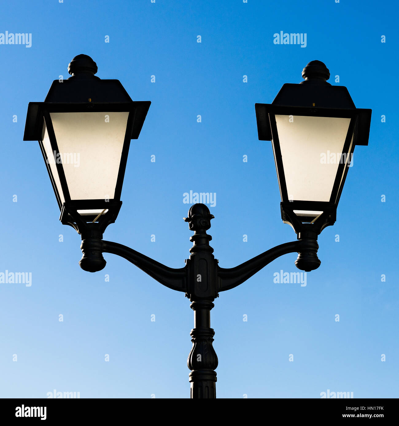 Decorative street light hi-res stock photography and images - Alamy