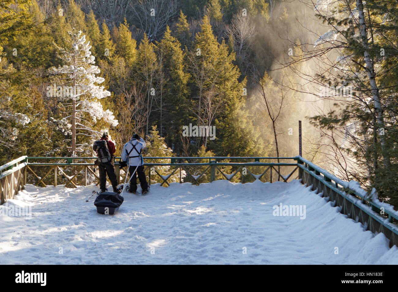 Winter tourists hi-res stock photography and images - Alamy