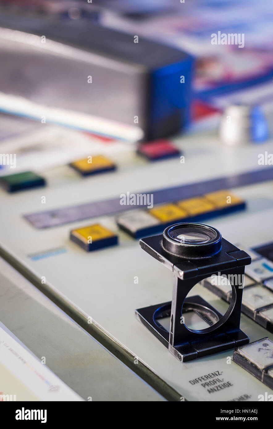 Color management in printing process with magnifying glass, color ...