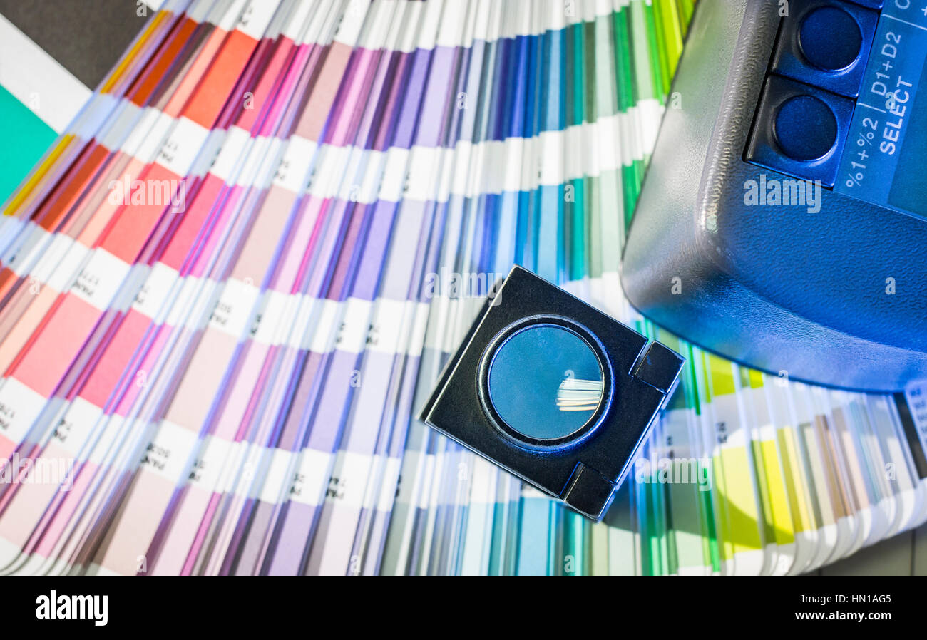Color management in printing process with magnifying glass, color ...