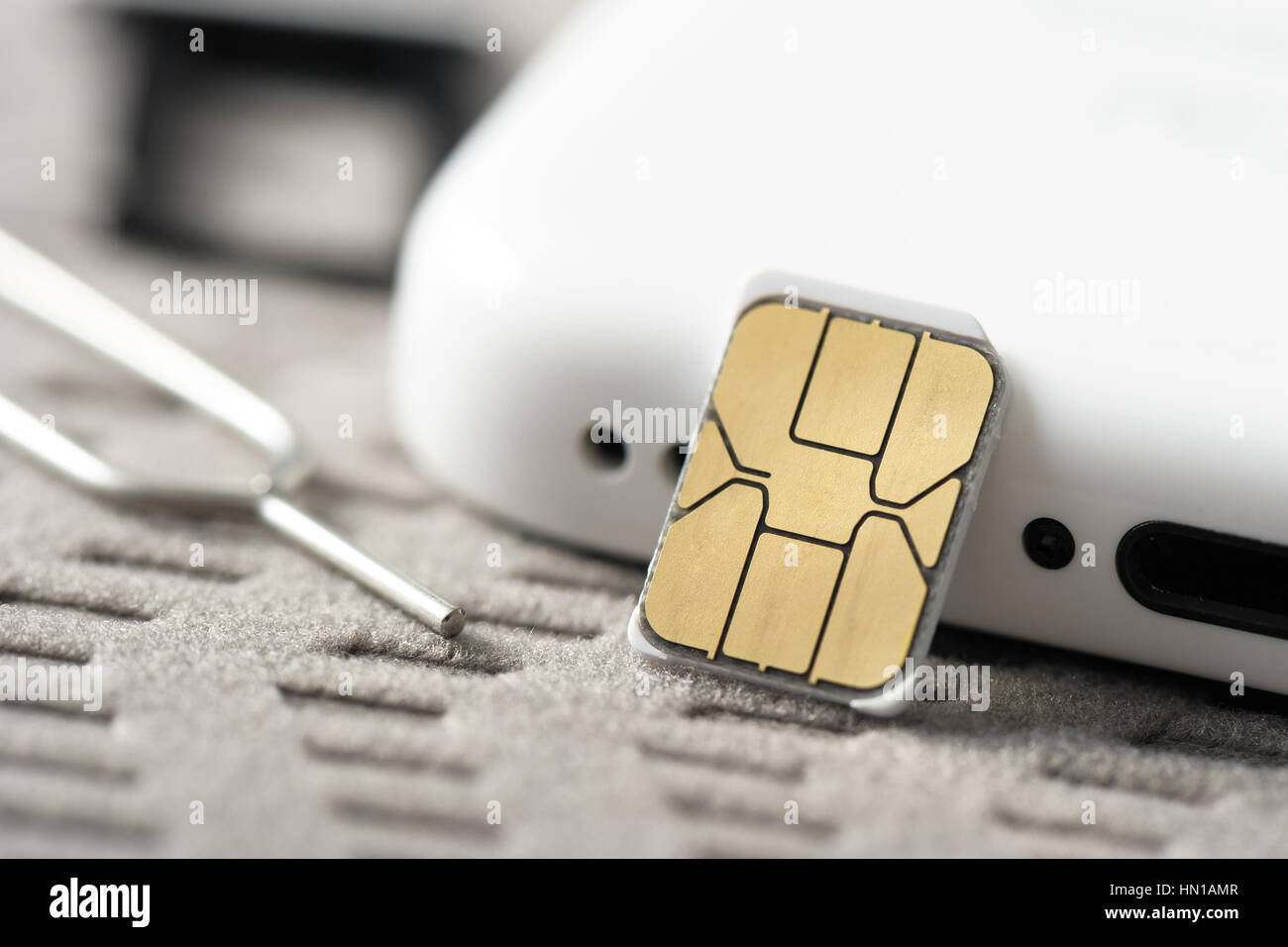 Insert sim hi-res stock photography and images - Alamy