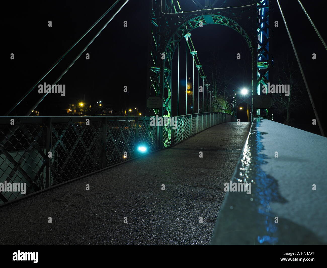 Footbridge at night hi-res stock photography and images - Alamy