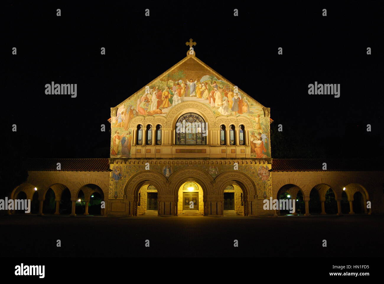 Stanford University night shots of the campus and statues around the ...