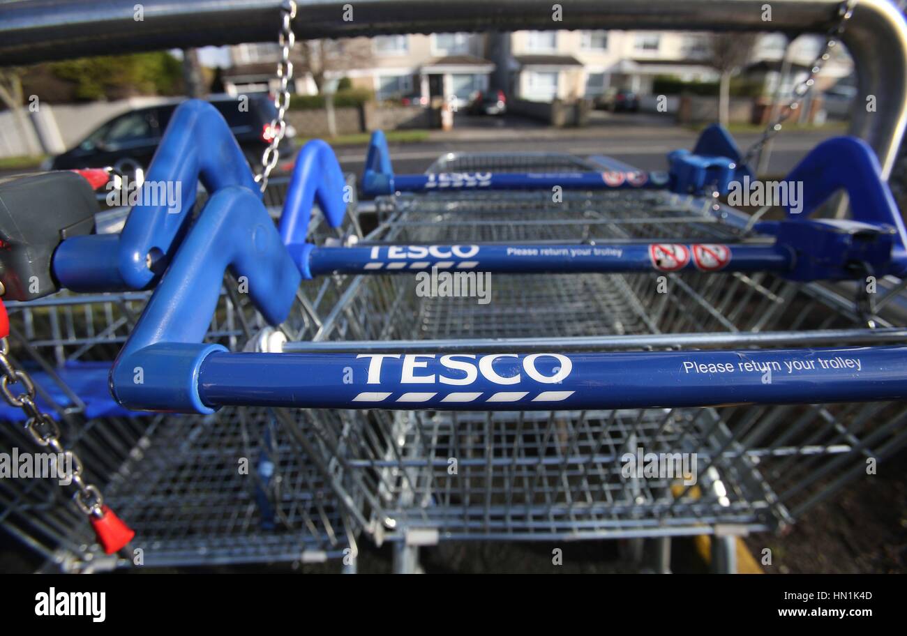 Tesco workers hi-res stock photography and images - Alamy