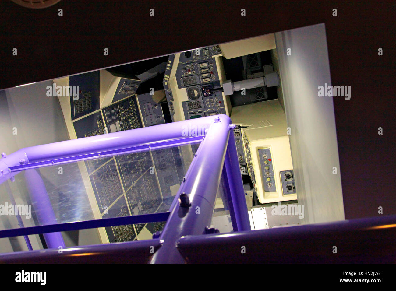 Mock up space shuttle hi-res stock photography and images - Alamy