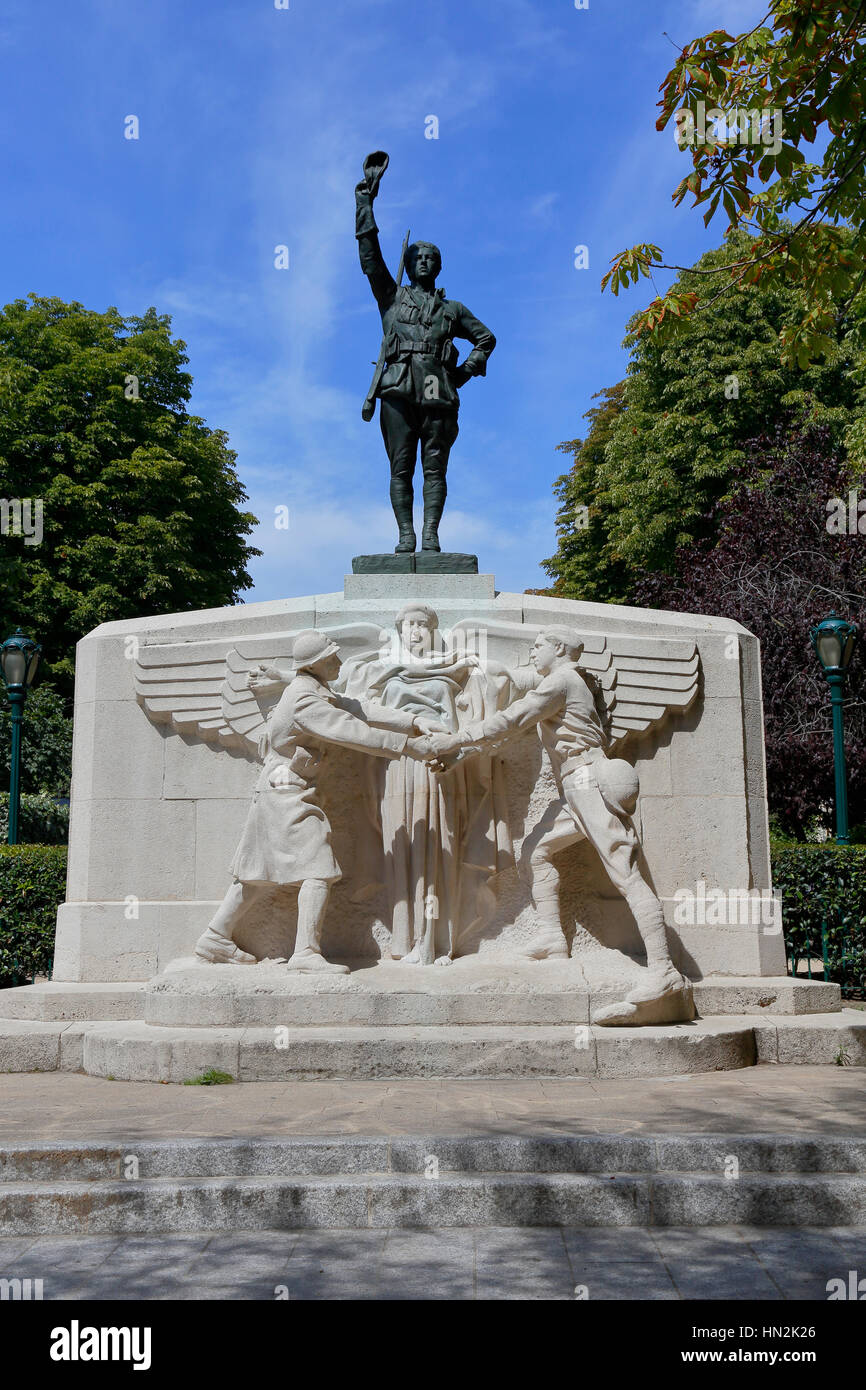 Memorial to American Volunteers, honors WWI Soldier and Franco-American ...