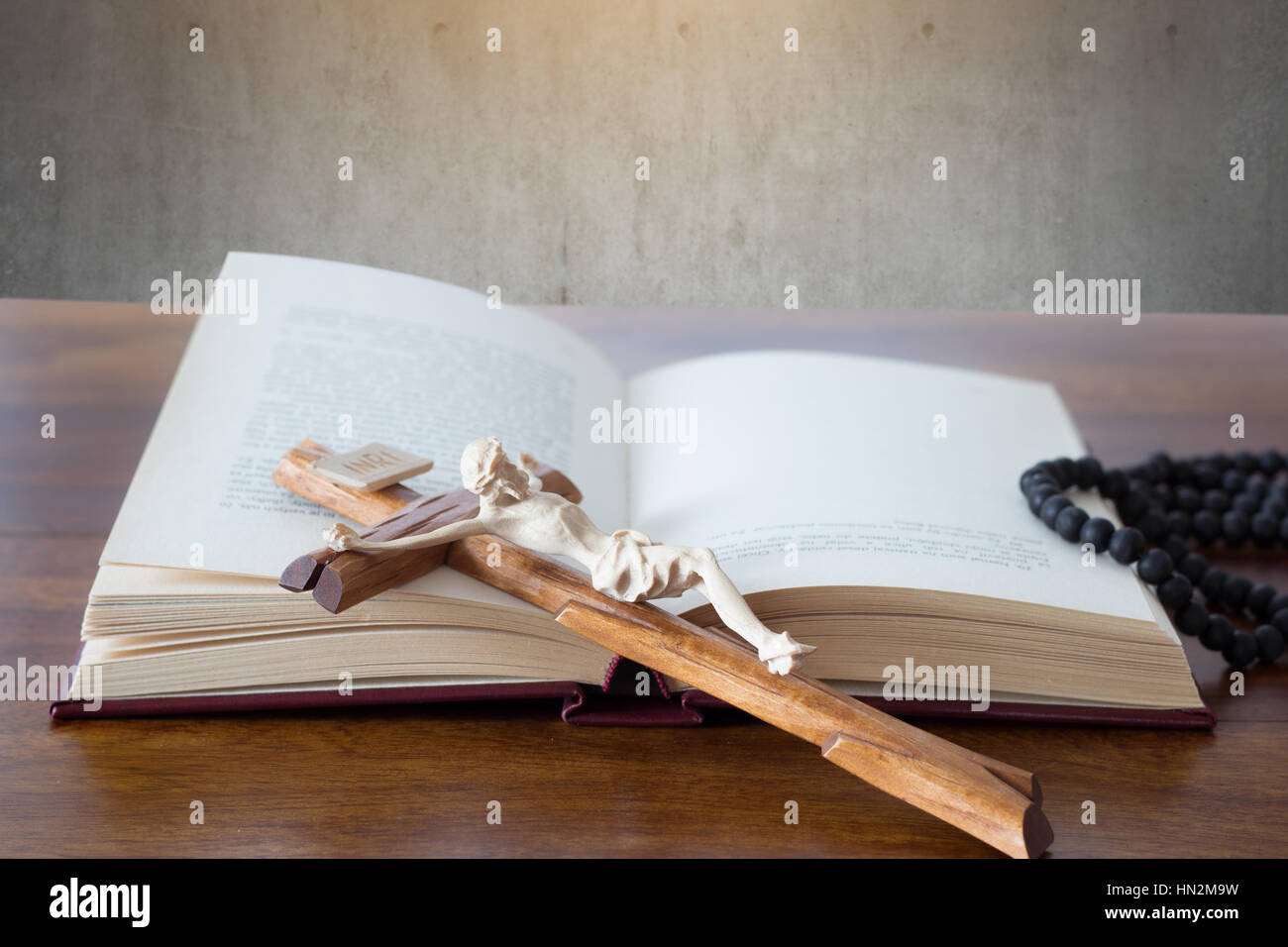 holy bible book Stock Photo - Alamy