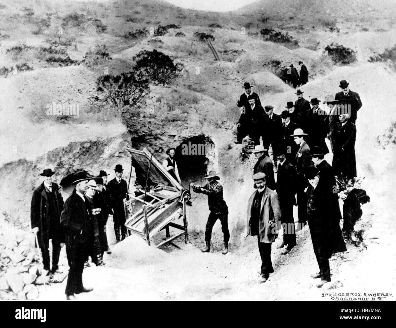 Alaska gold rush 19th hi-res stock photography and images - Alamy