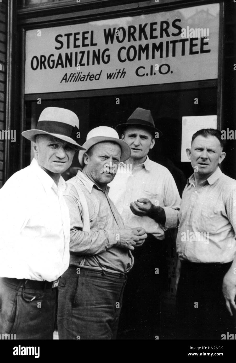 Steelworkers from Pennsylvania in front of the syndicate's headquarters ...