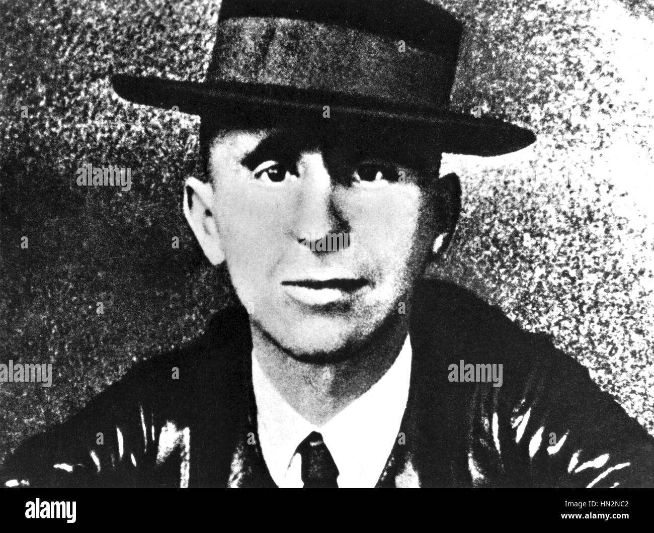 Bertold brecht portrait Black and White Stock Photos & Images - Alamy