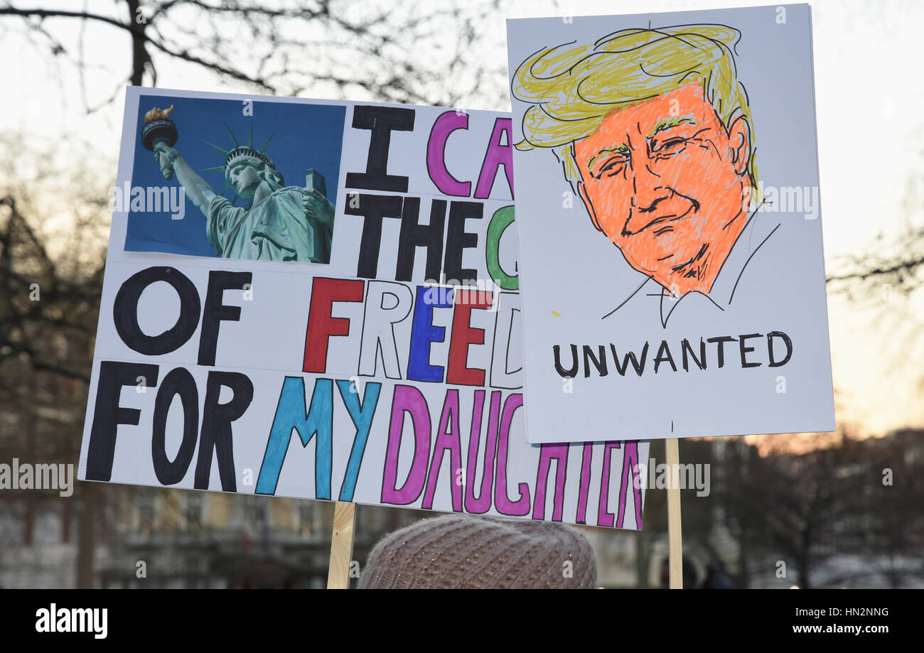Political placards hi-res stock photography and images - Alamy