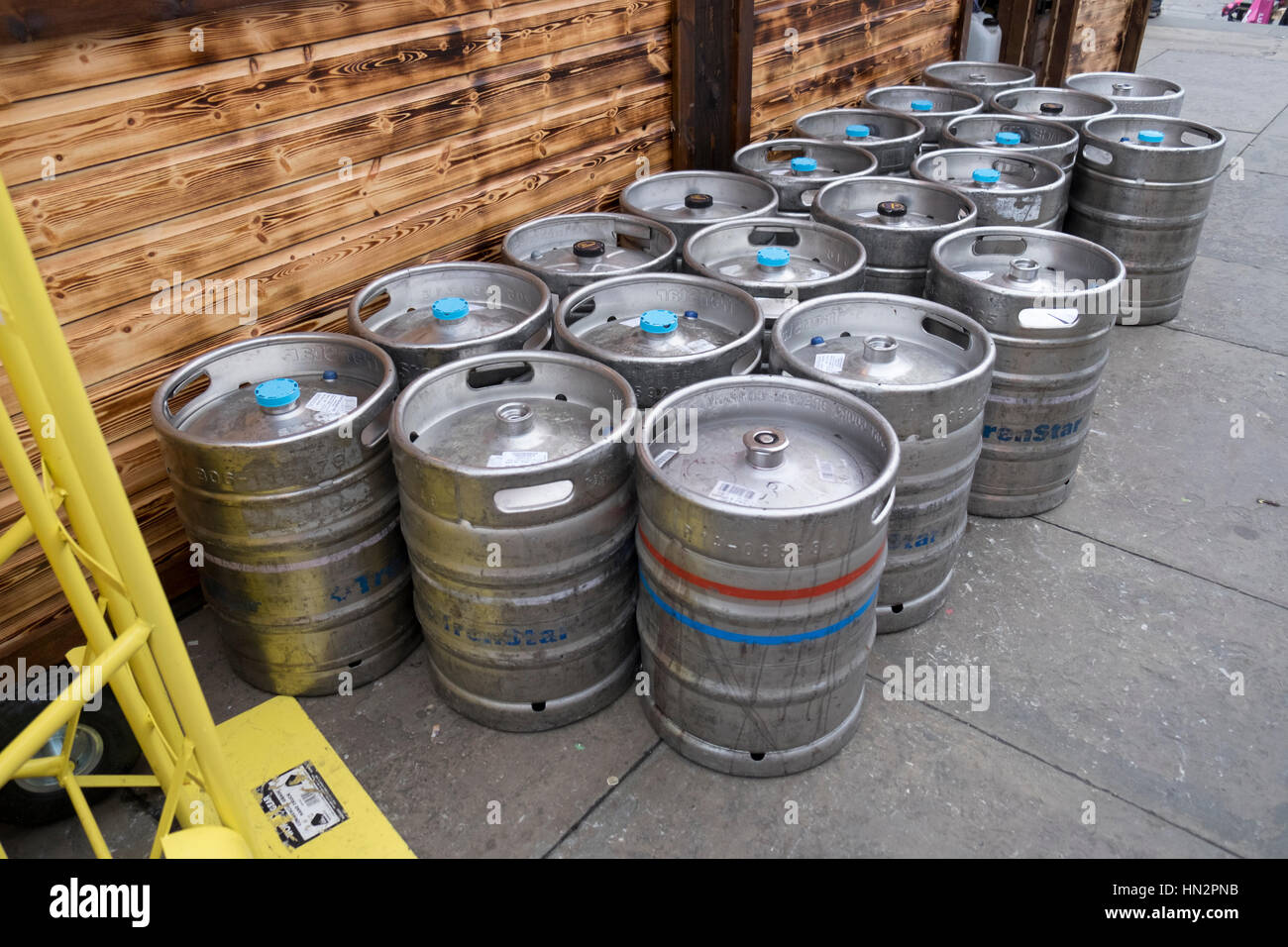 Alcohol kegs hi-res stock photography and images - Alamy