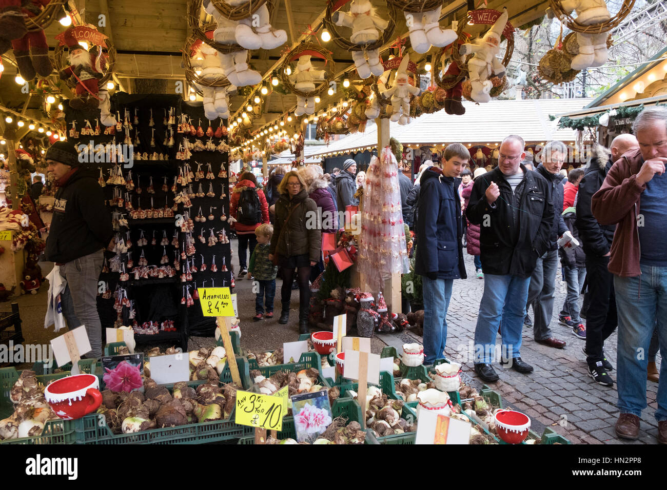 Christmas market liverpool hi-res stock photography and images - Alamy