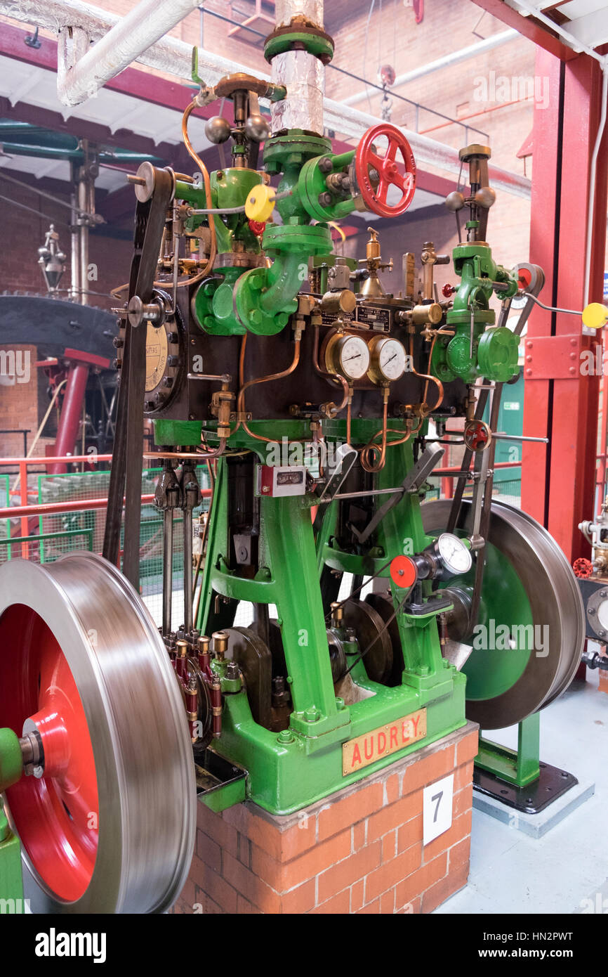 Old machine in museum Stock Photo - Alamy