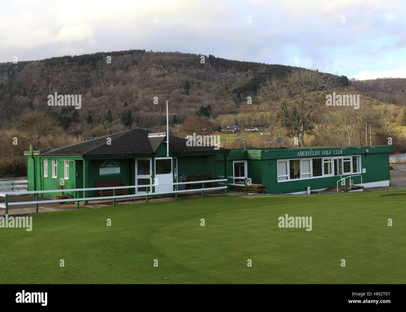 Golf club exterior hi-res stock photography and images - Alamy