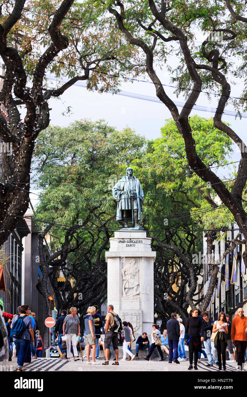Funchal madeira portugal statue hi-res stock photography and images - Alamy
