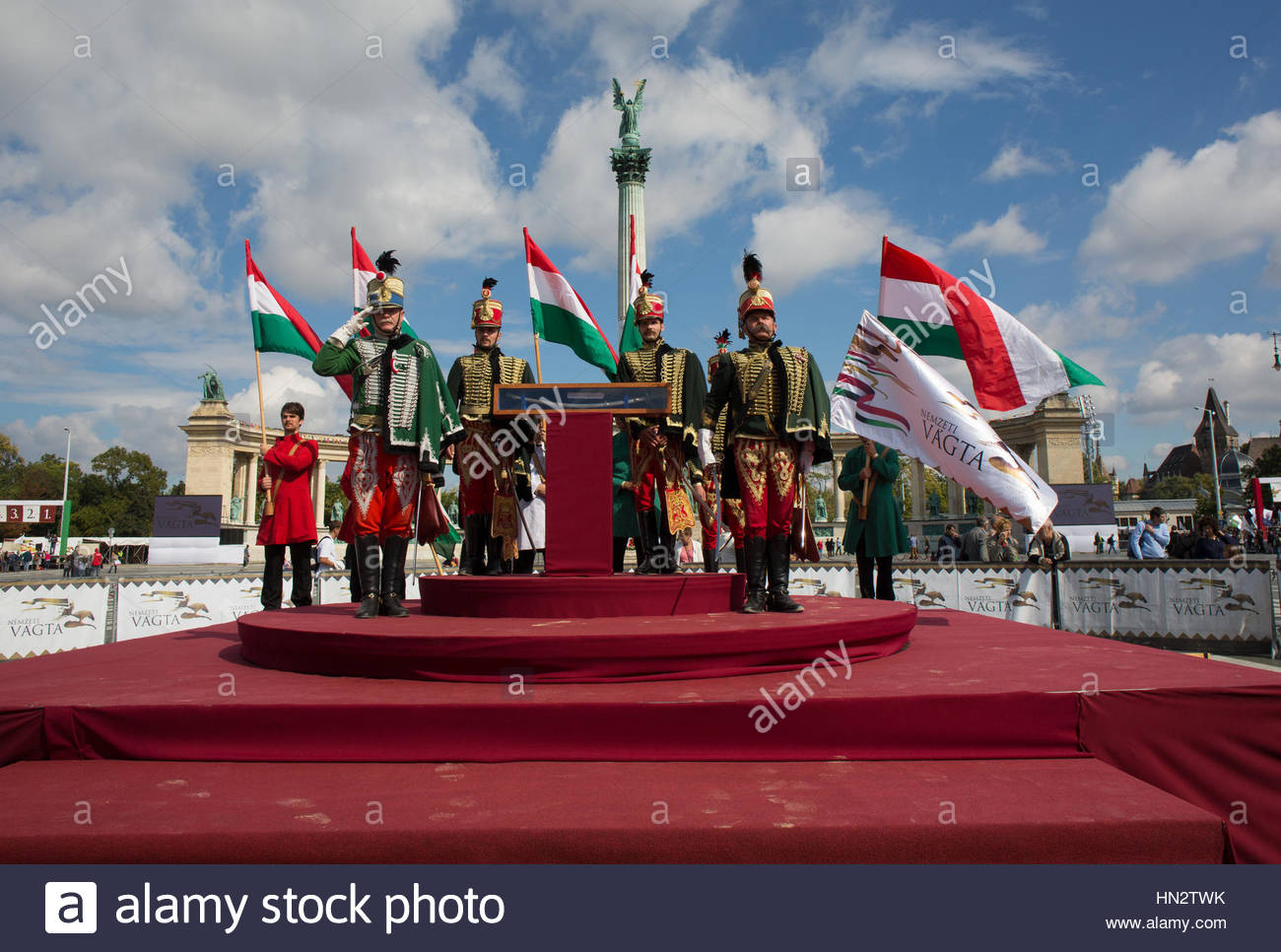 National military square hi-res stock photography and images - Alamy