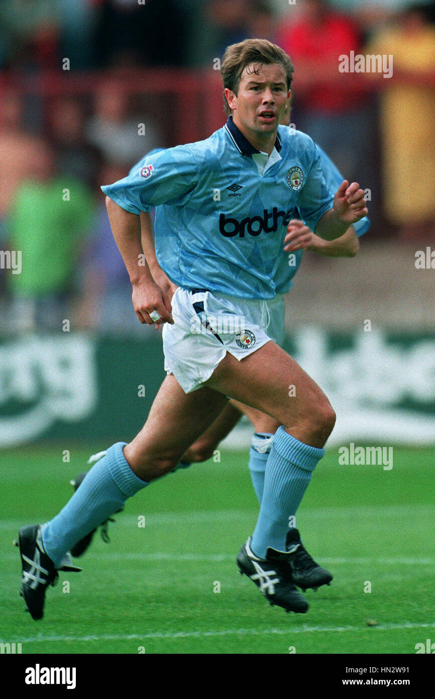 ADRIAN HEATH MANCHESTER CITY FC 15 September 1990 Stock Photo - Alamy
