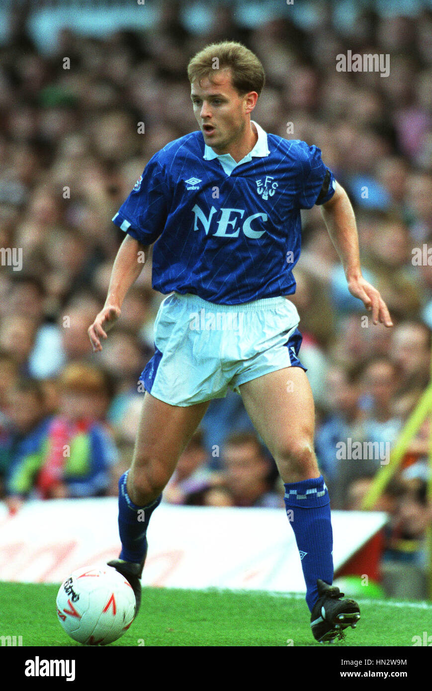 JOHN EBBRELL EVERTON FC 05 October 1990 Stock Photo - Alamy
