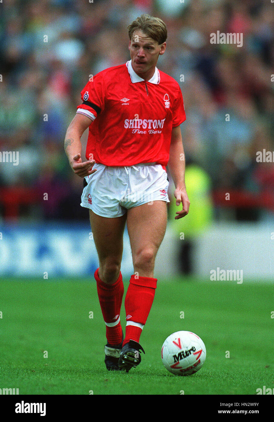 STUART PEARCE NOTTINGHAM FOREST FC 20 October 1990 Stock Photo - Alamy