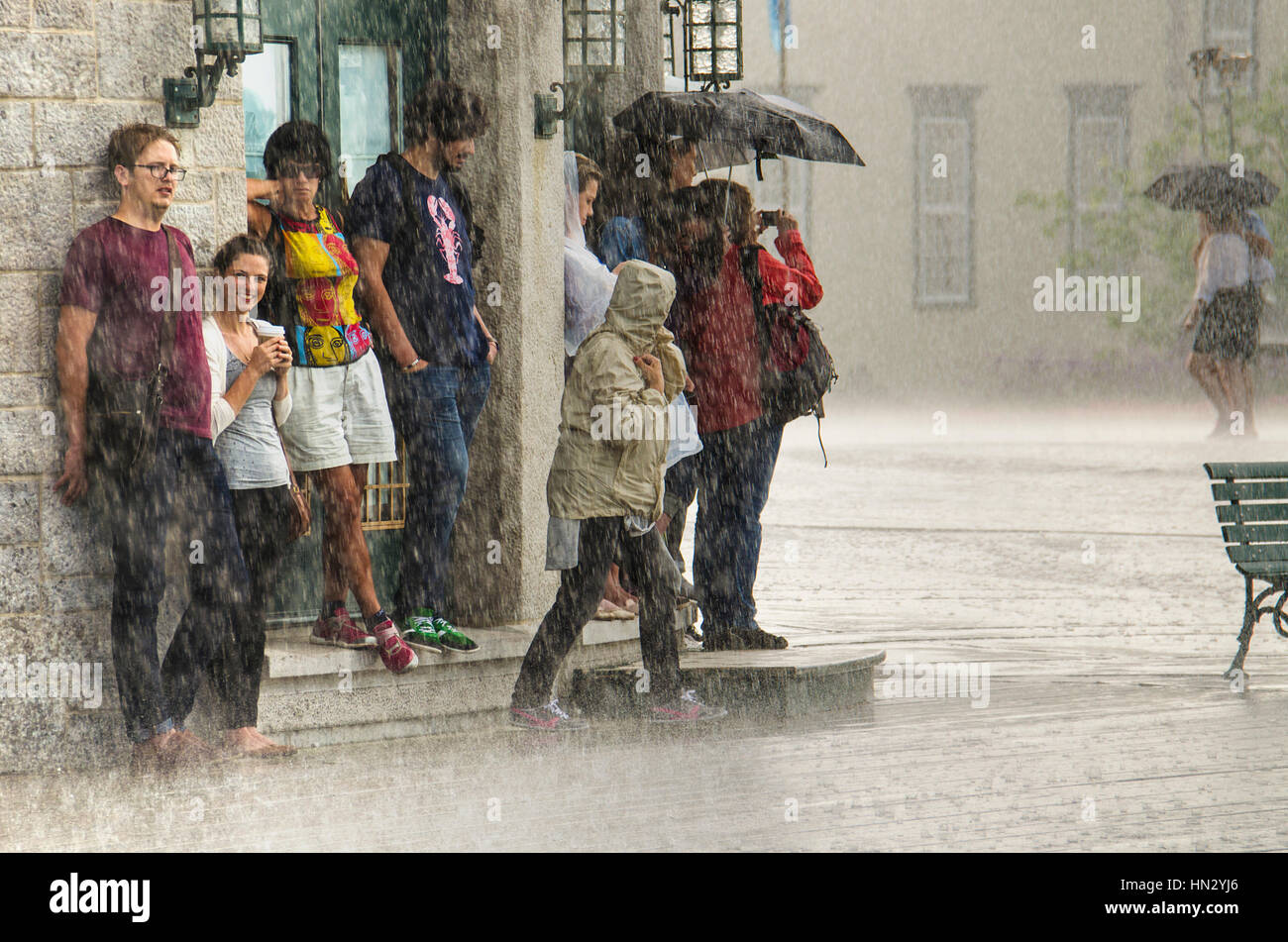 Hide from heavy rain building hi-res stock photography and images - Alamy