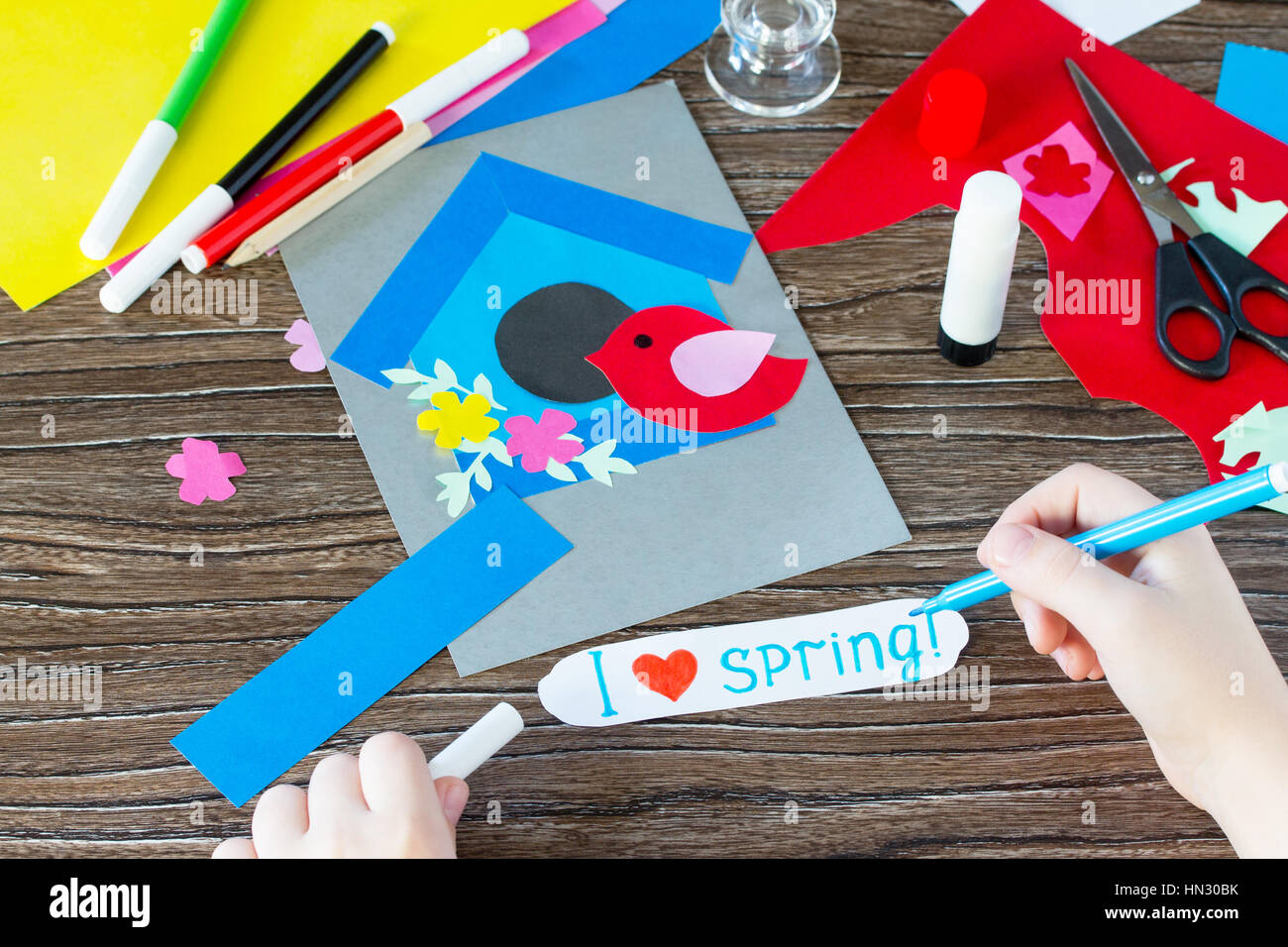 Map of bird in hand hi-res stock photography and images - Alamy