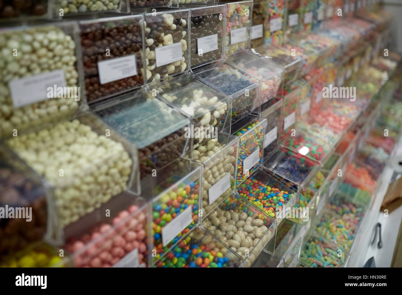 Shop box sweets hi-res stock photography and images - Alamy
