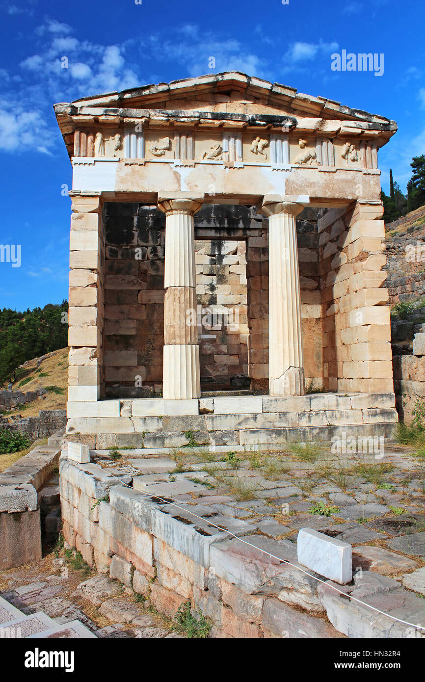 Ruins ancient city delphi greece hi-res stock photography and images ...