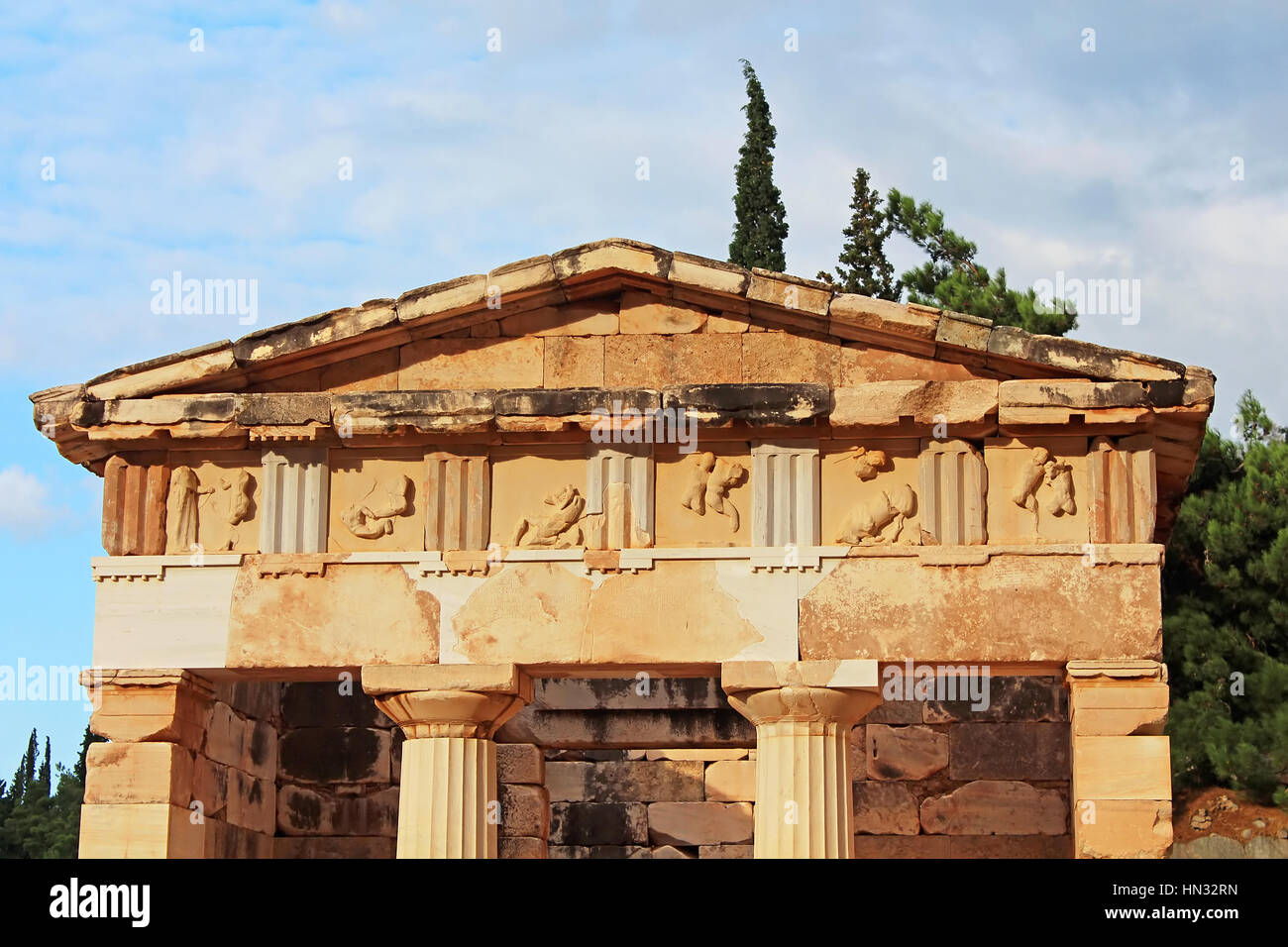 Treasure house delphi hi-res stock photography and images - Alamy